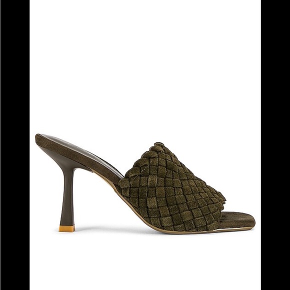 RAYE | Shoes | Raye Green Quilted Slide Sandals 8 | Poshmark